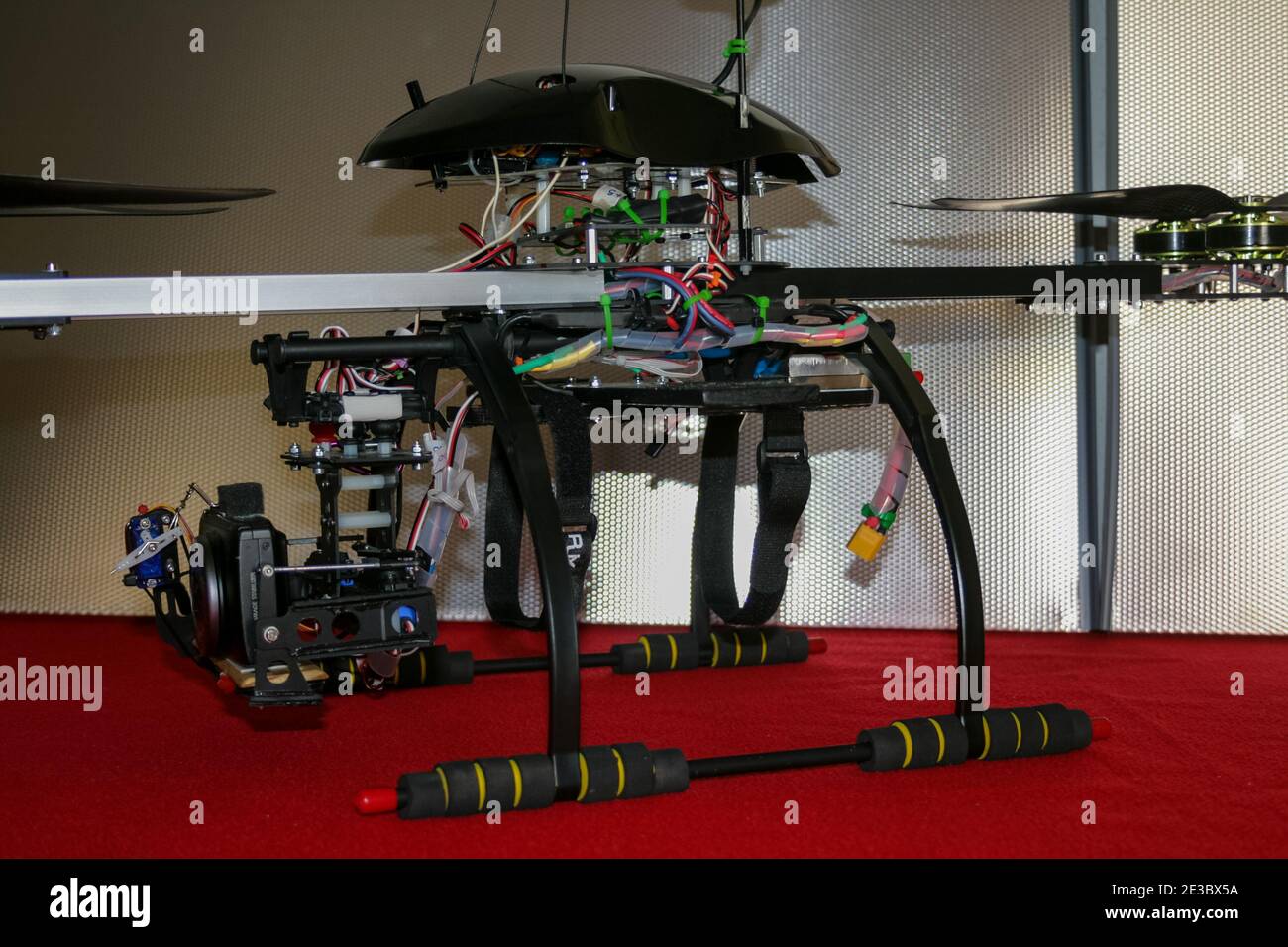 Air cargo electronics hi-res stock photography and images - Alamy