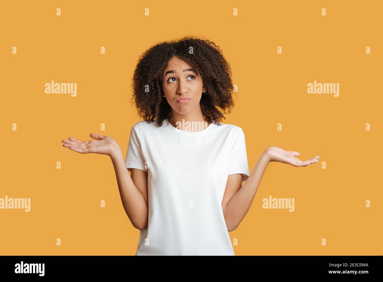 Buyer doubtful hi-res stock photography and images - Alamy