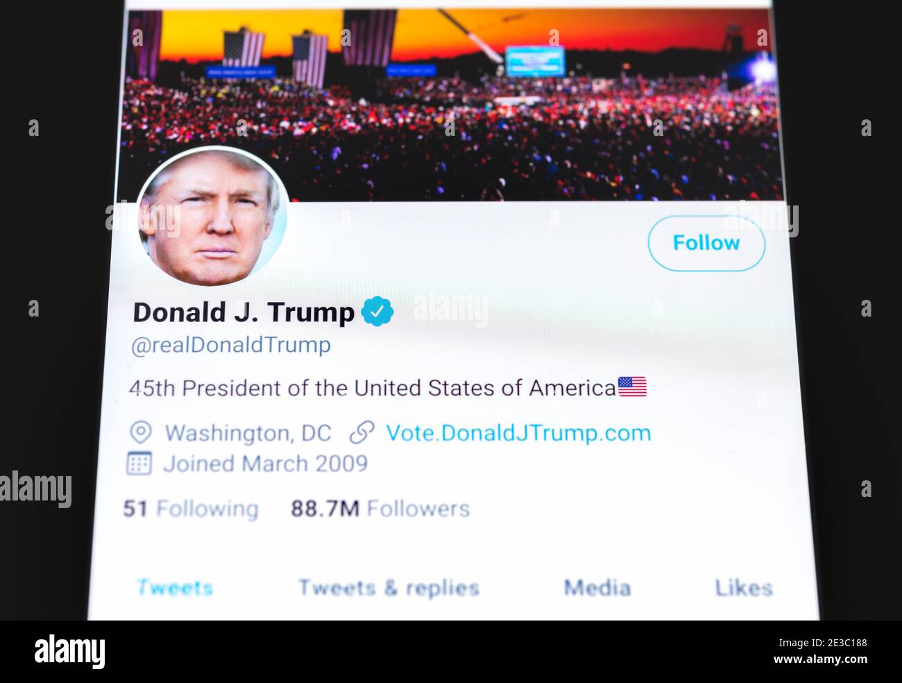 Trump twitter profile hi-res stock photography and images - Alamy