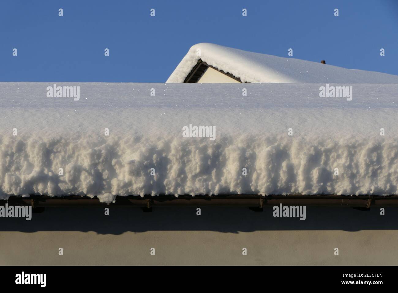 Roof layer hi-res stock photography and images - Alamy