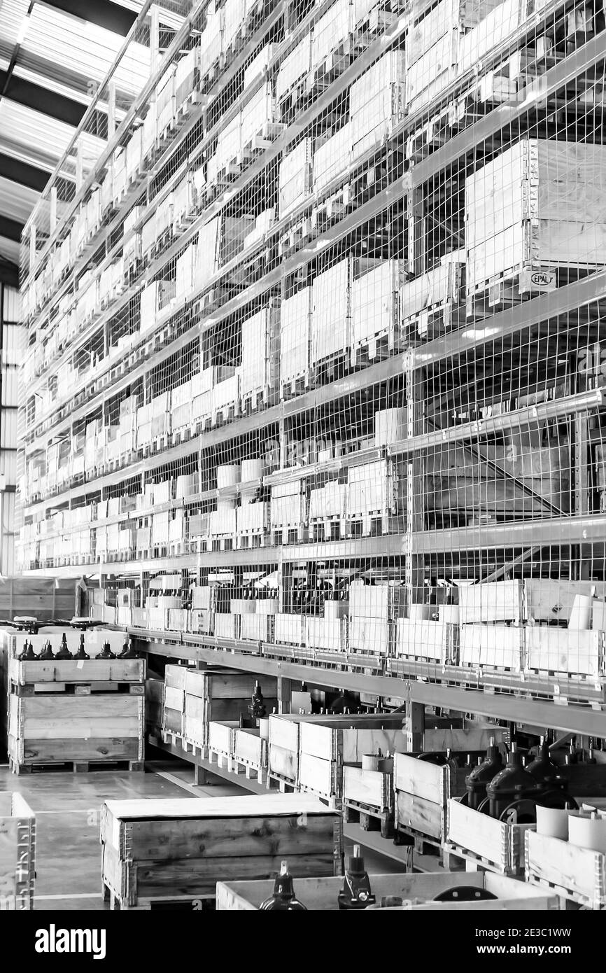 Warehouse steel work Black and White Stock Photos & Images - Alamy