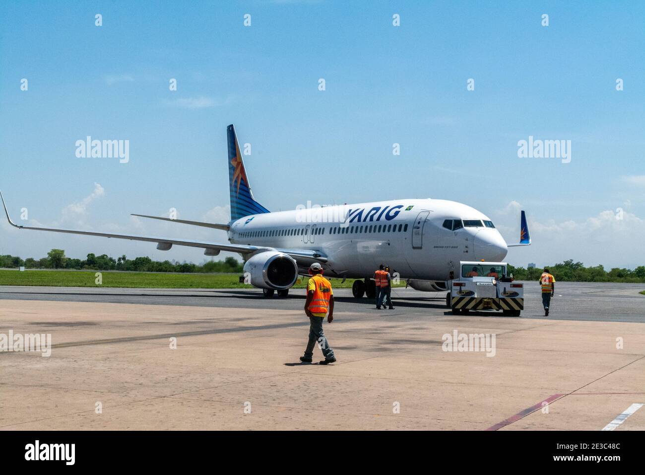 VARIG was the first airline founded in Brazil. This aircraft is a B.737 ...
