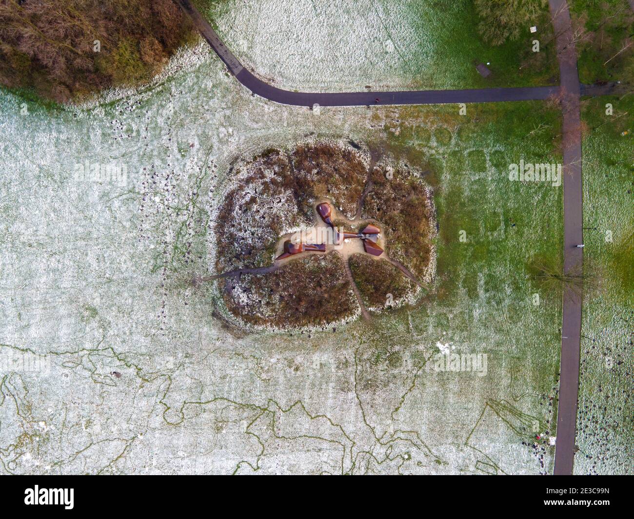 Sloterpark in Osdorp area in Amsterdam with snow Stock Photo - Alamy