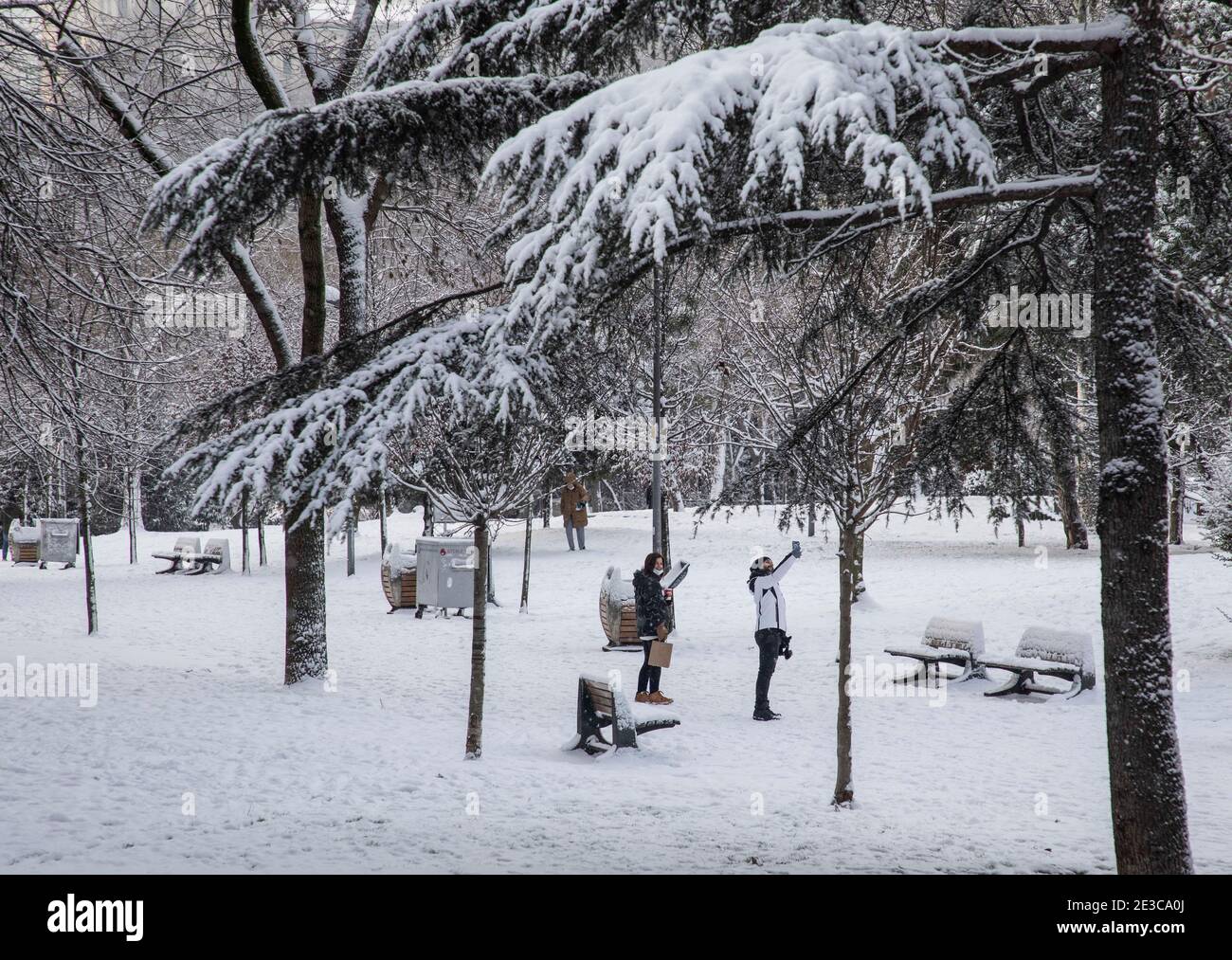 Istanbul, Turkey. 18th Jan, 2021. People take photos of the snow ...