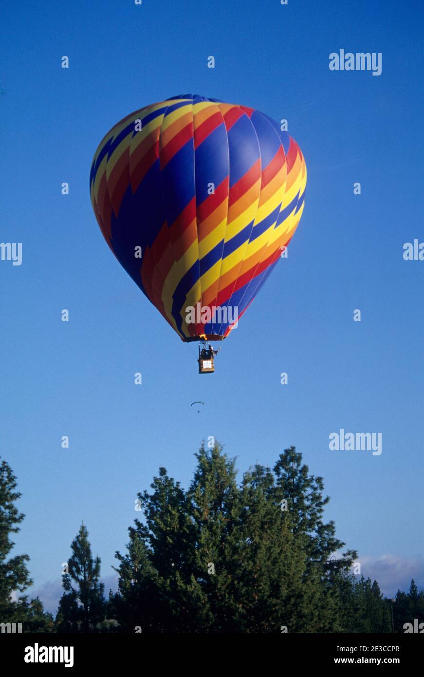 Hot air balloon, Balloons over Bend, Bend, Oregon Stock Photo - Alamy