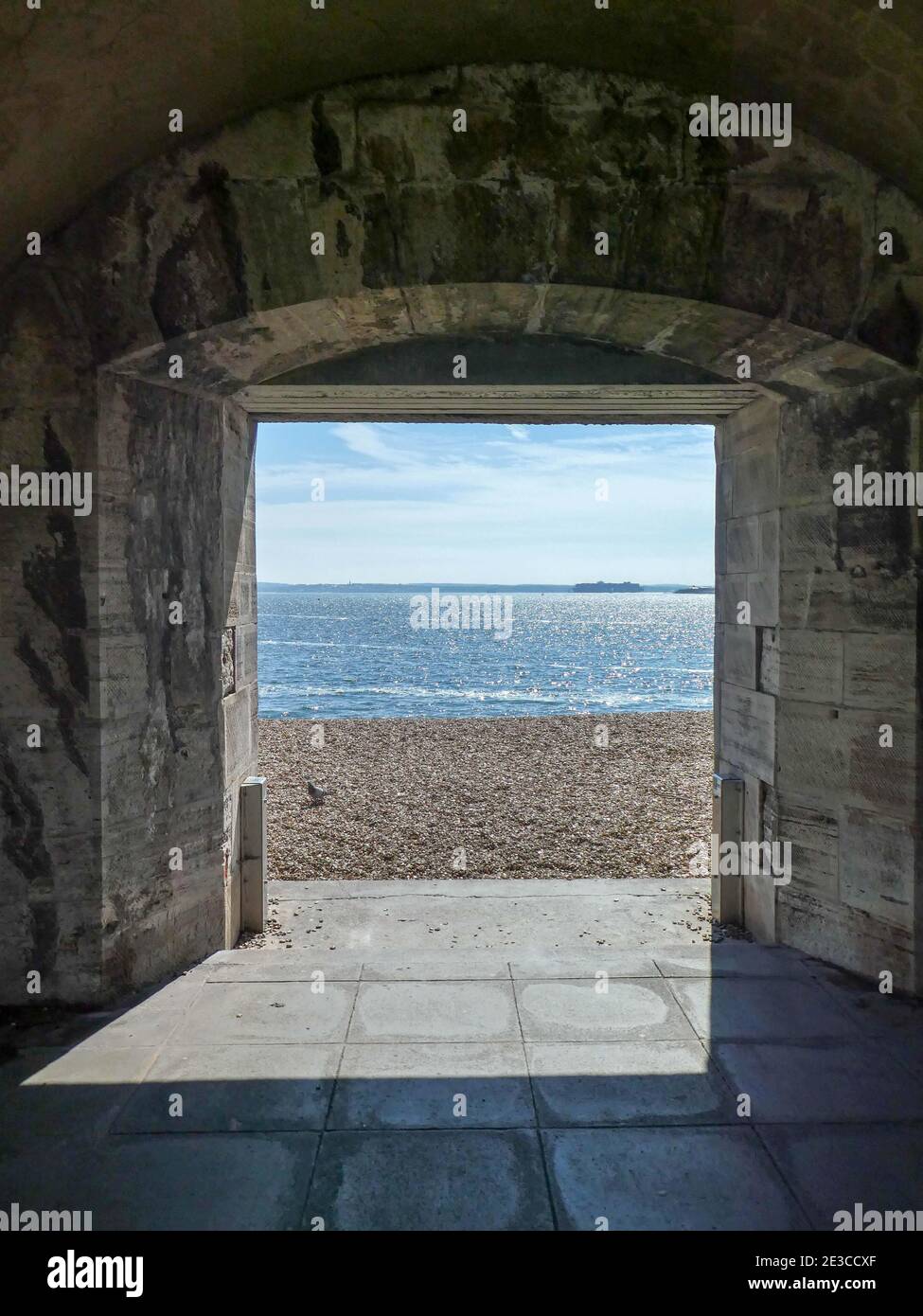 Archway beach view hi-res stock photography and images - Alamy