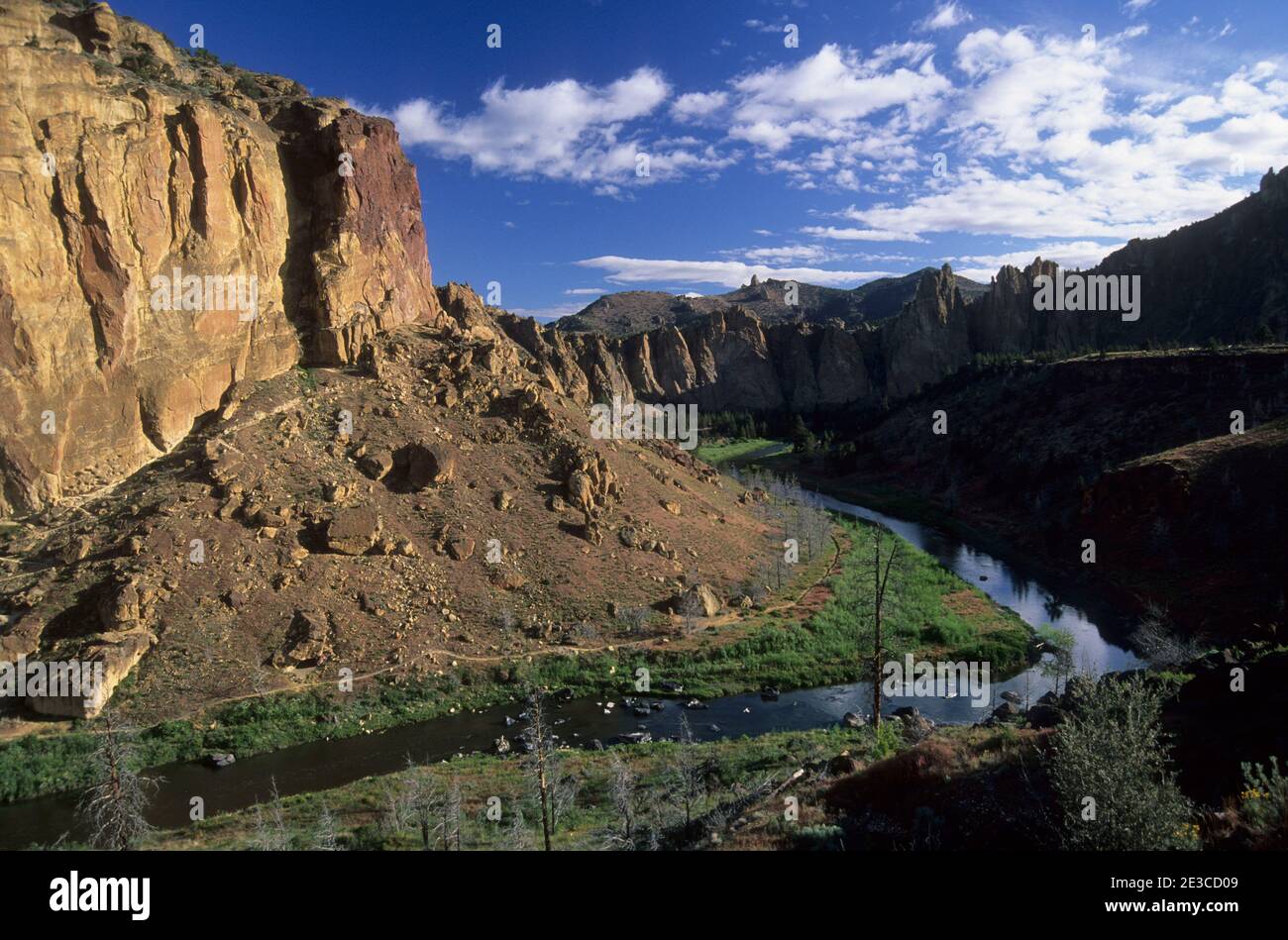 Gorge Viewpoint, Smith Rock State Park, Oregon Stock Photo - Alamy
