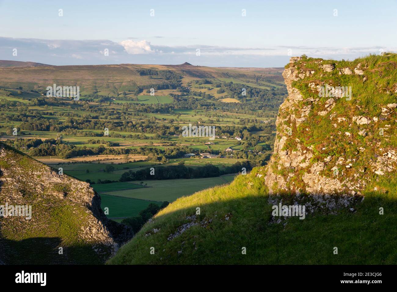 Winnats Pass, Peak District, Derbyshire, England Stock Photo - Alamy