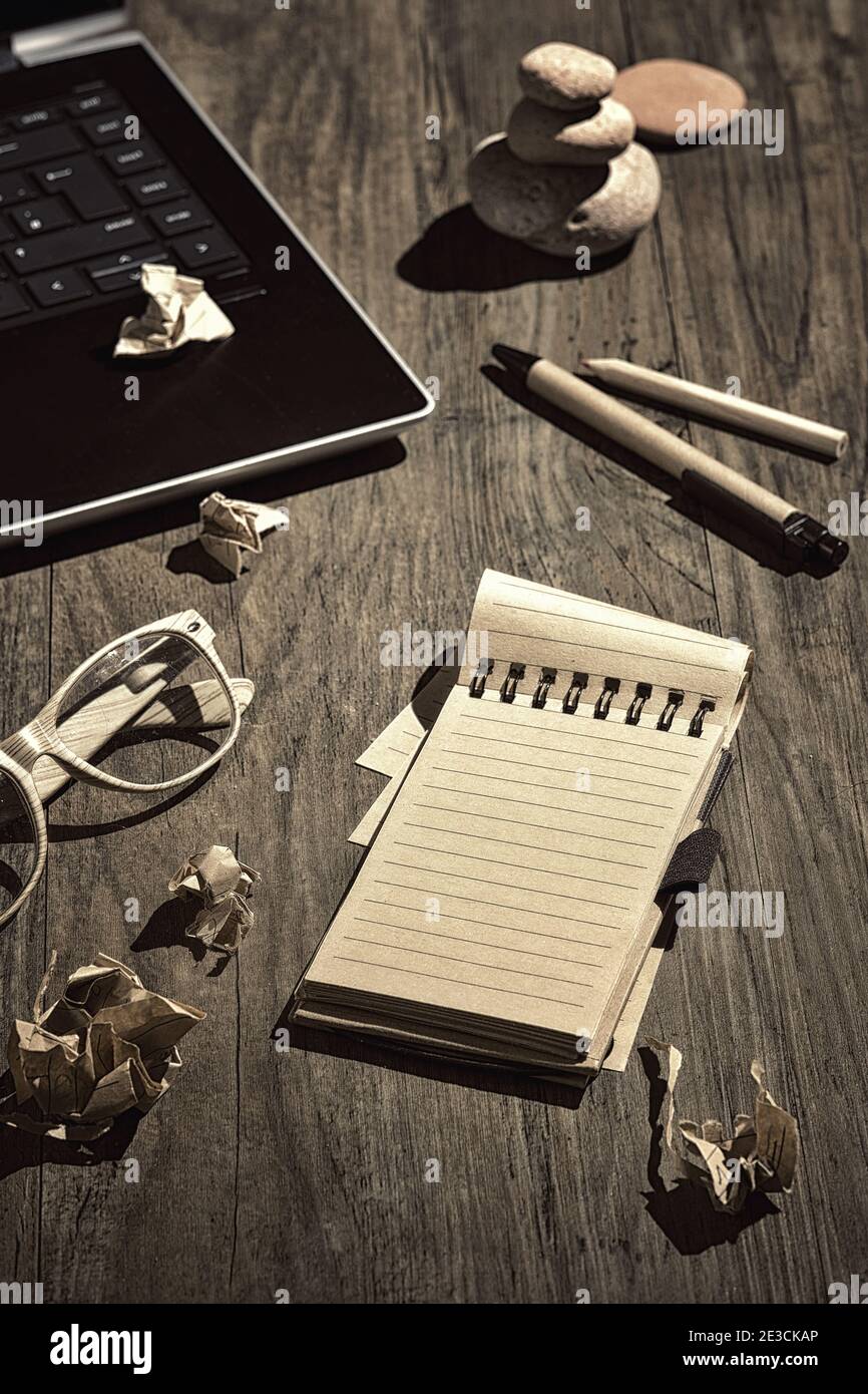 Story boarding hi-res stock photography and images - Alamy