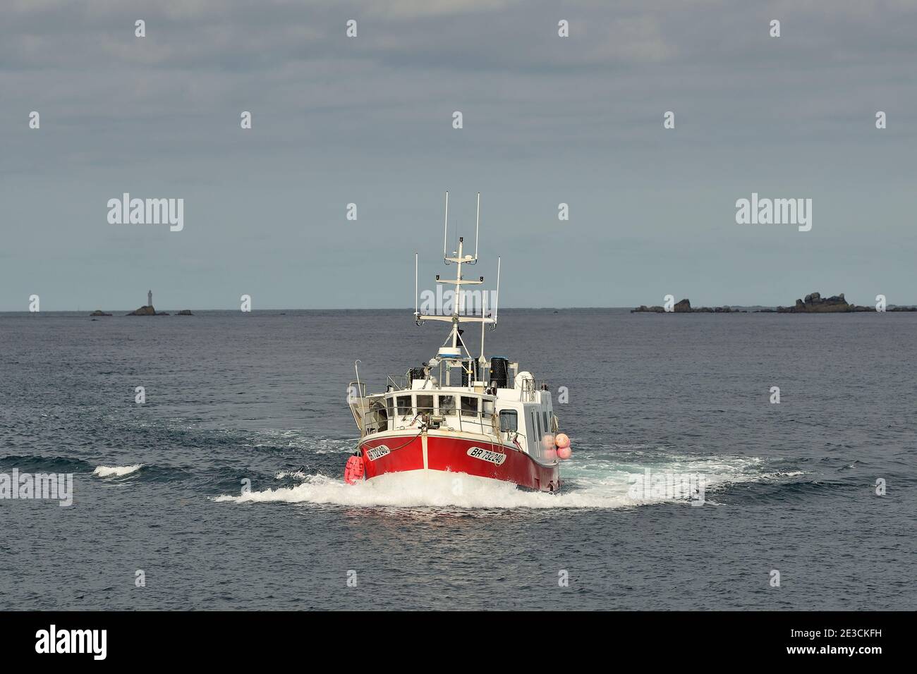France fishing boat ocean atlantic hi-res stock photography and images ...