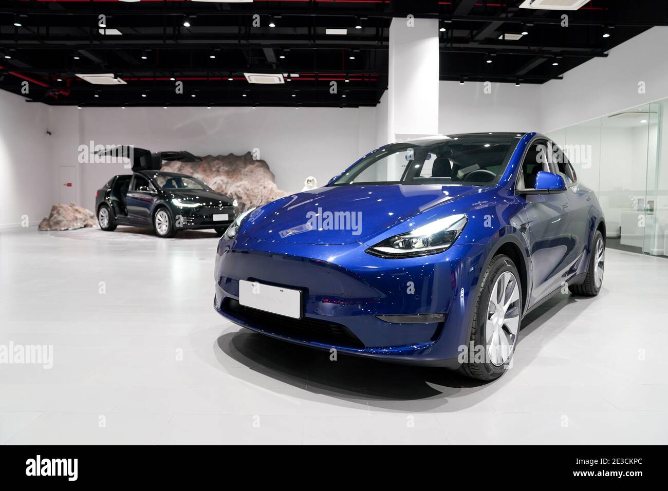 Tesla model y china hi-res stock photography and images - Alamy