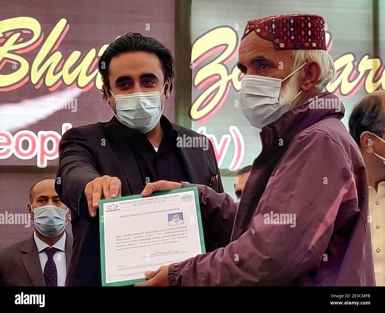 Peoples Party (PPP) Chairman, Bilawal Bhutto Zardari presenting flat ...