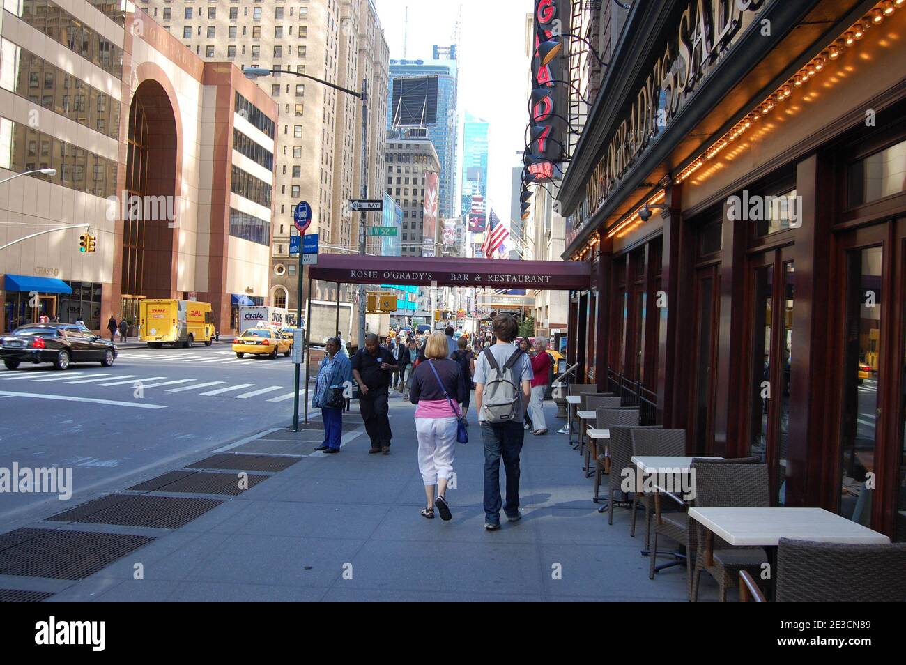 Queens grill hi-res stock photography and images - Alamy