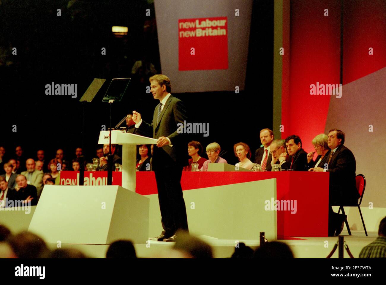 Labour party leader gordon brown hi-res stock photography and images ...