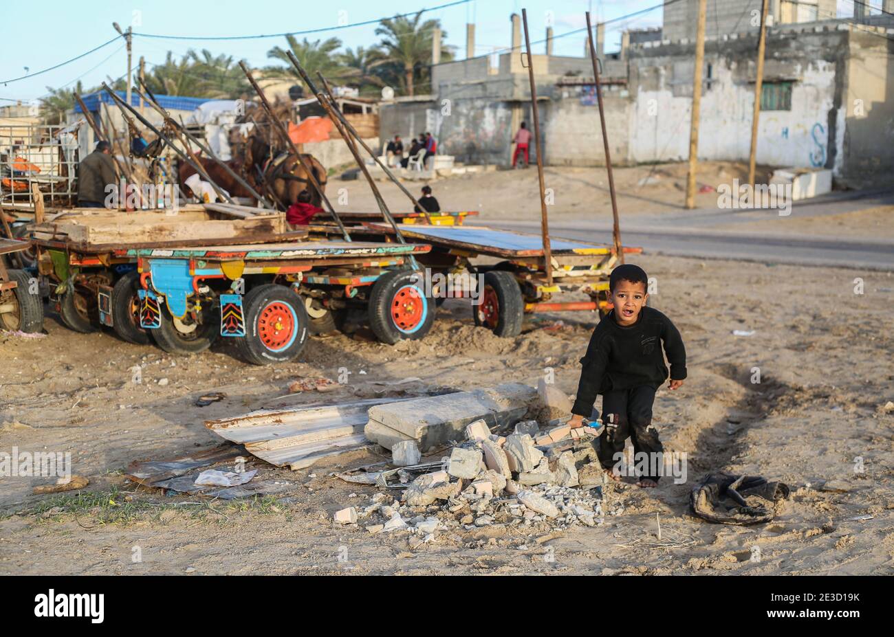 Deir Al-Balah, The Gaza Strip, Palestine. 18th Jan, 2021. At Deir al ...