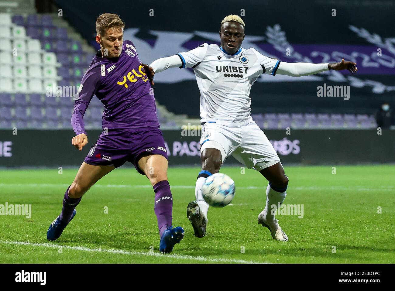 Dario van den buijs brugge hi-res stock photography and images - Alamy