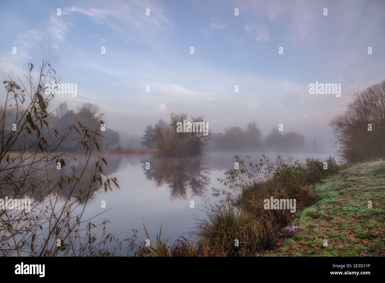 Beautiful natural reflection shots from the Warwickshire area of the UK ...