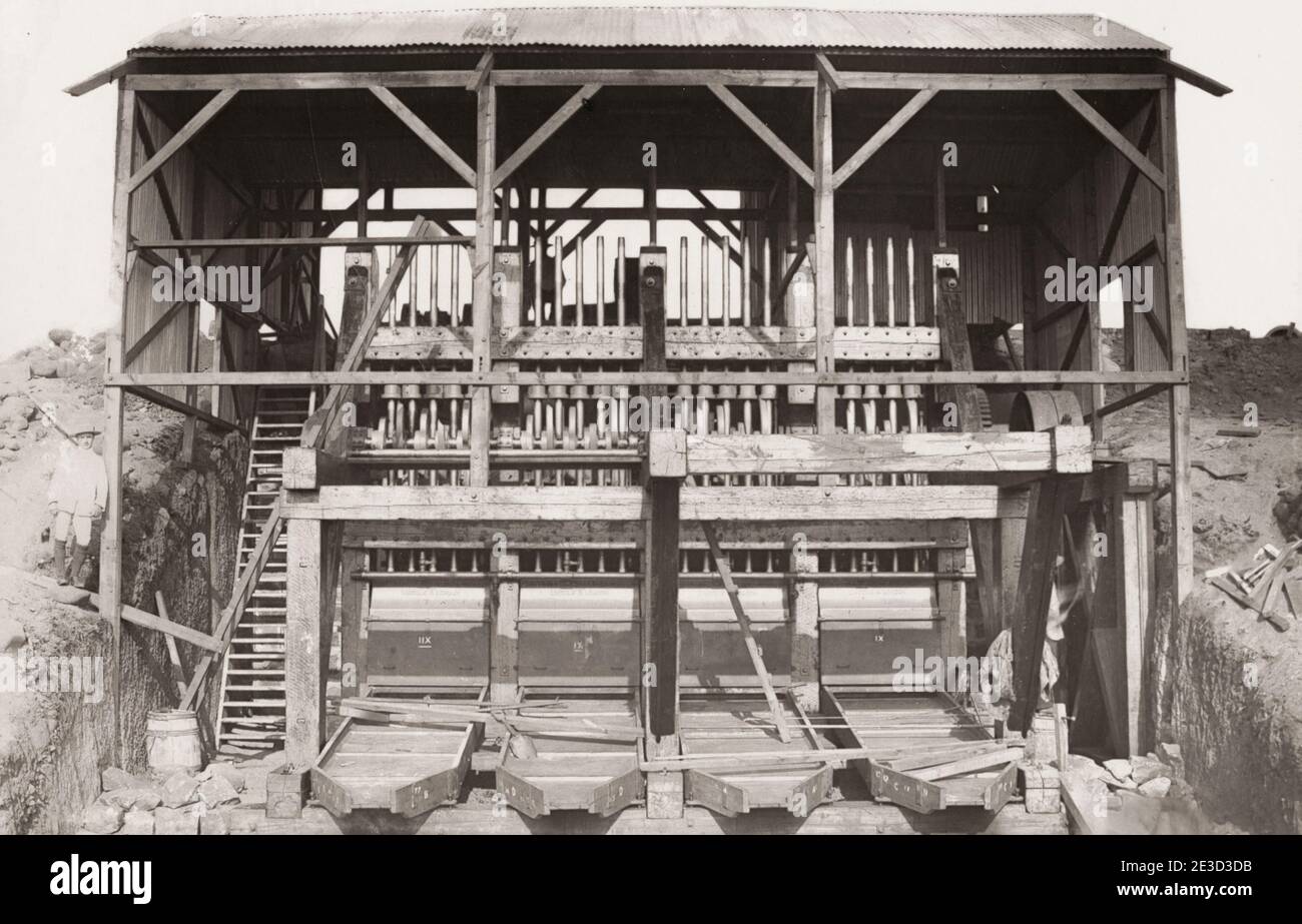 Gold mine south africa 19th century hi-res stock photography and images ...