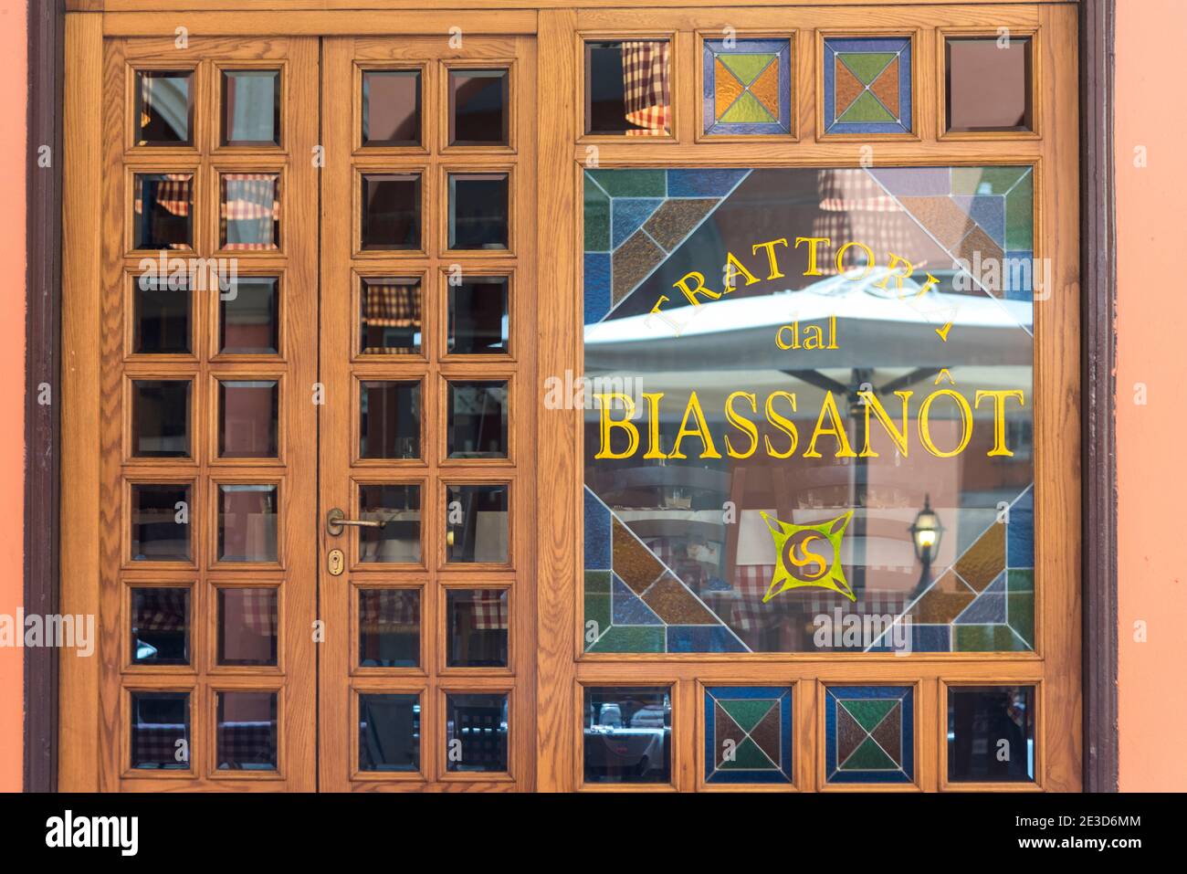 Trattoria dal baissanot hi-res stock photography and images - Alamy