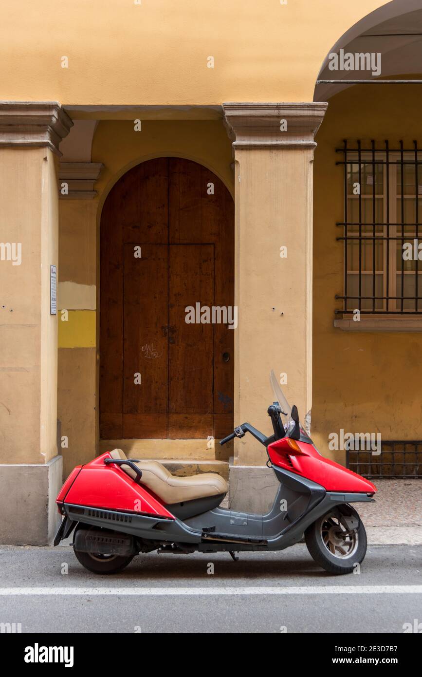 Red motor hi-res stock photography and images - Alamy