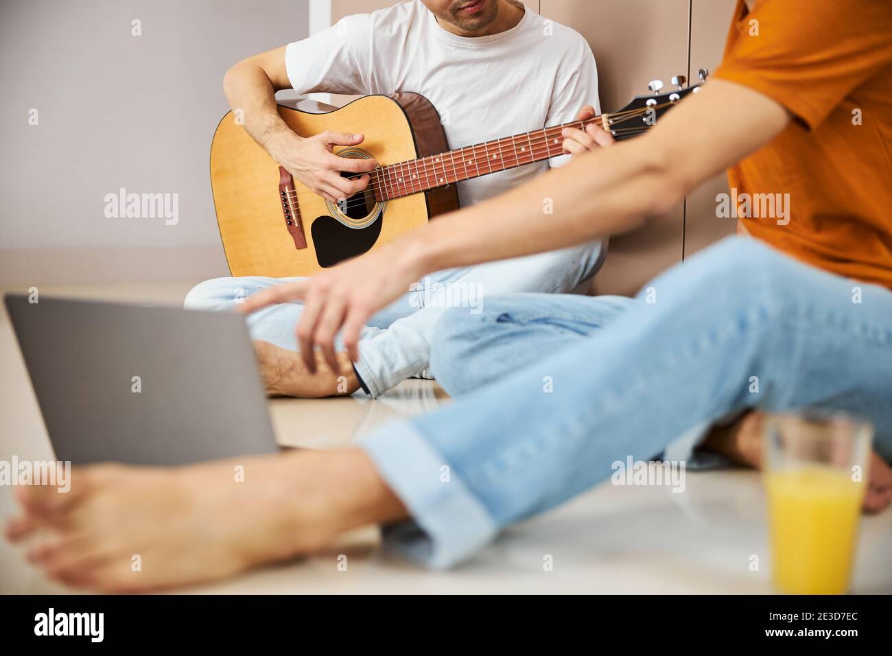 Gay musician hi-res stock photography and images - Alamy