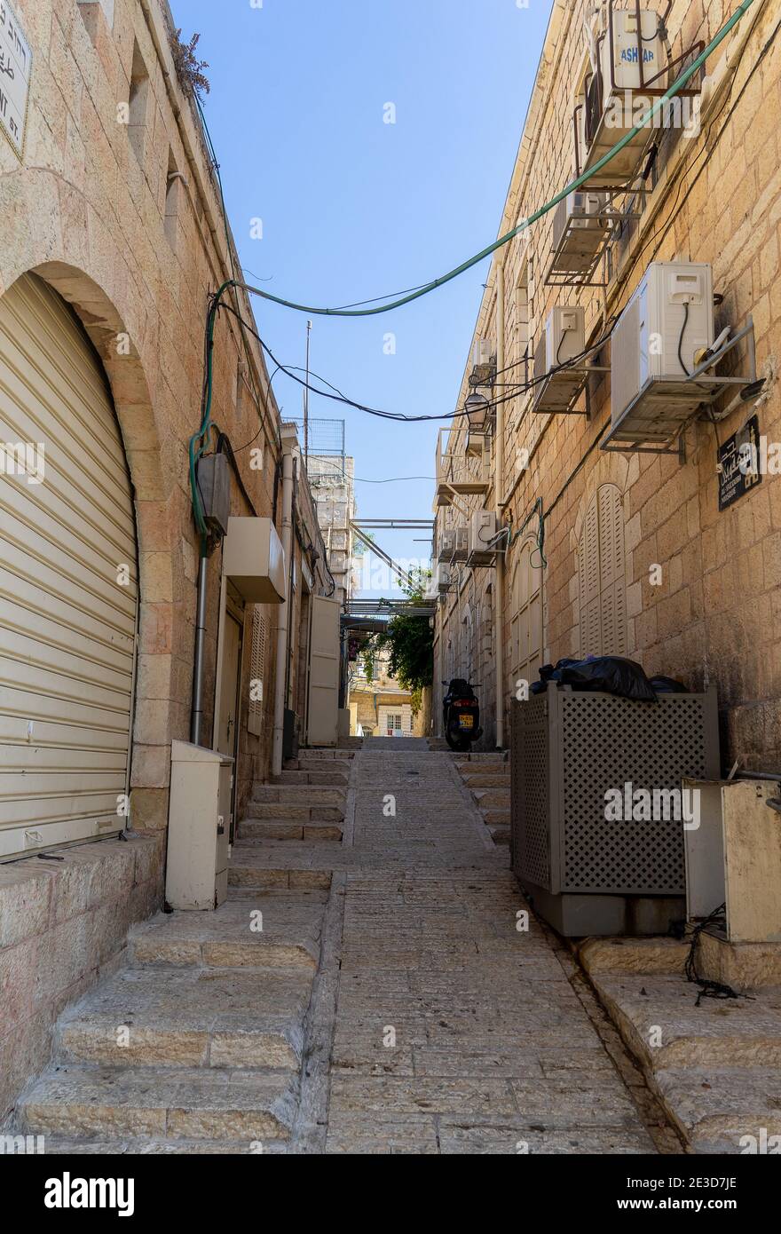 Jerusalem wall walking hi-res stock photography and images - Alamy