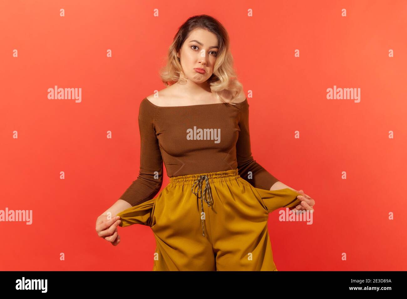 Empty pockets student hi-res stock photography and images - Alamy