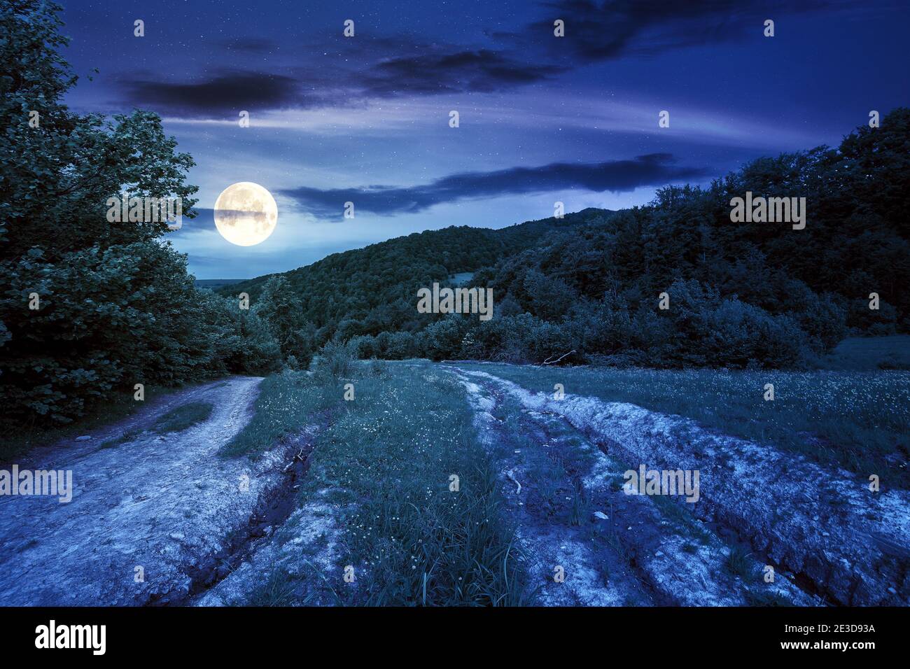 Track and night scenery hi-res stock photography and images - Alamy