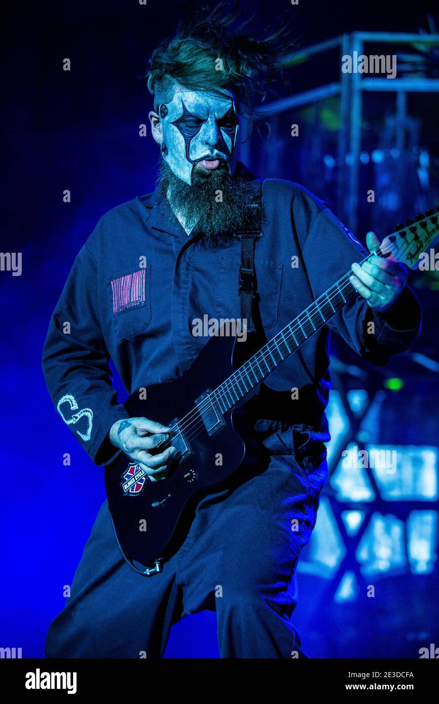 Jim root slipknot 2016 hi-res stock photography and images - Alamy