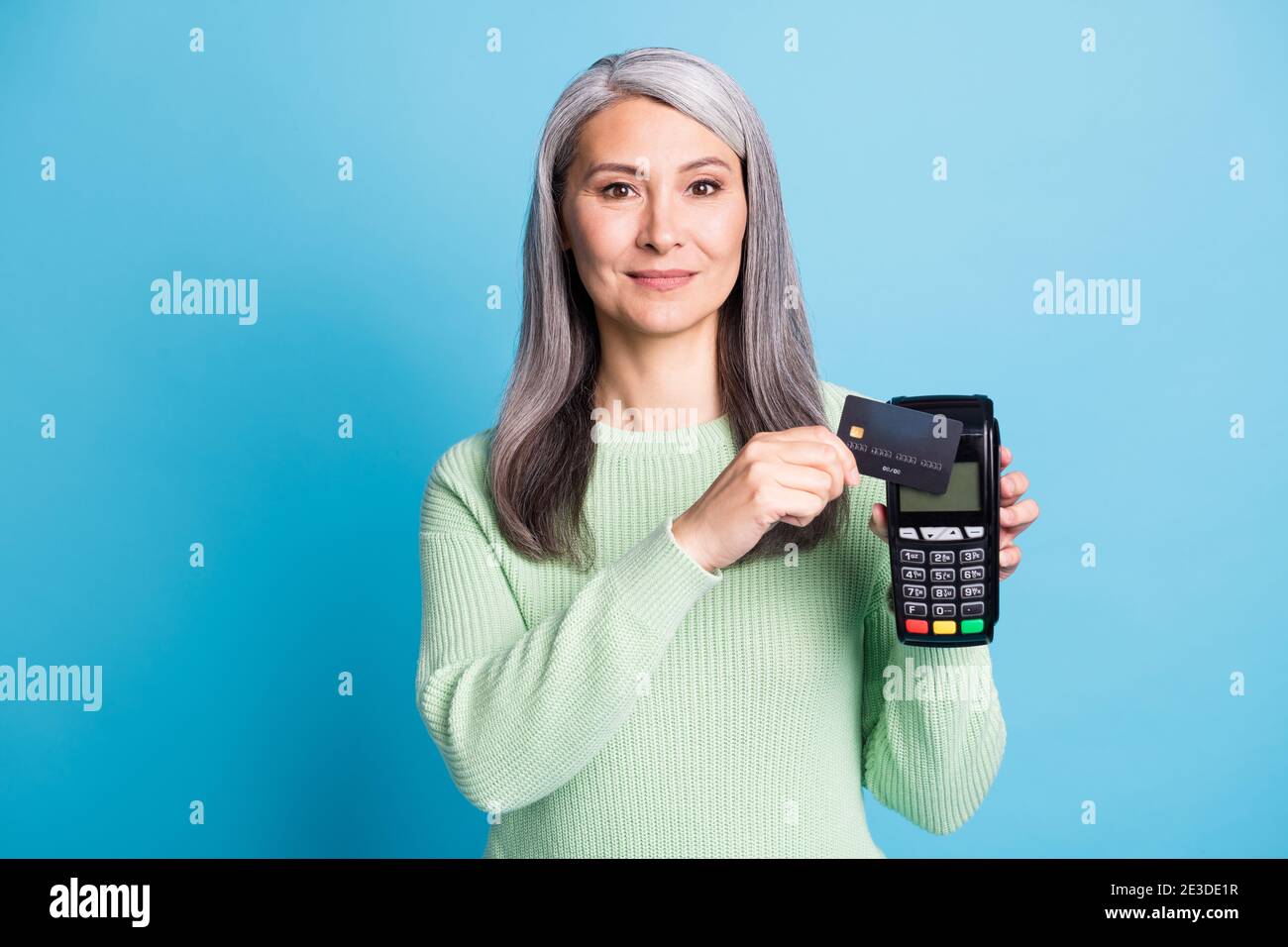 Old credit card machine hi-res stock photography and images - Alamy