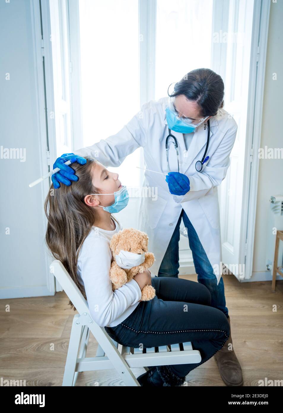 Nasal swab on child hi-res stock photography and images - Alamy