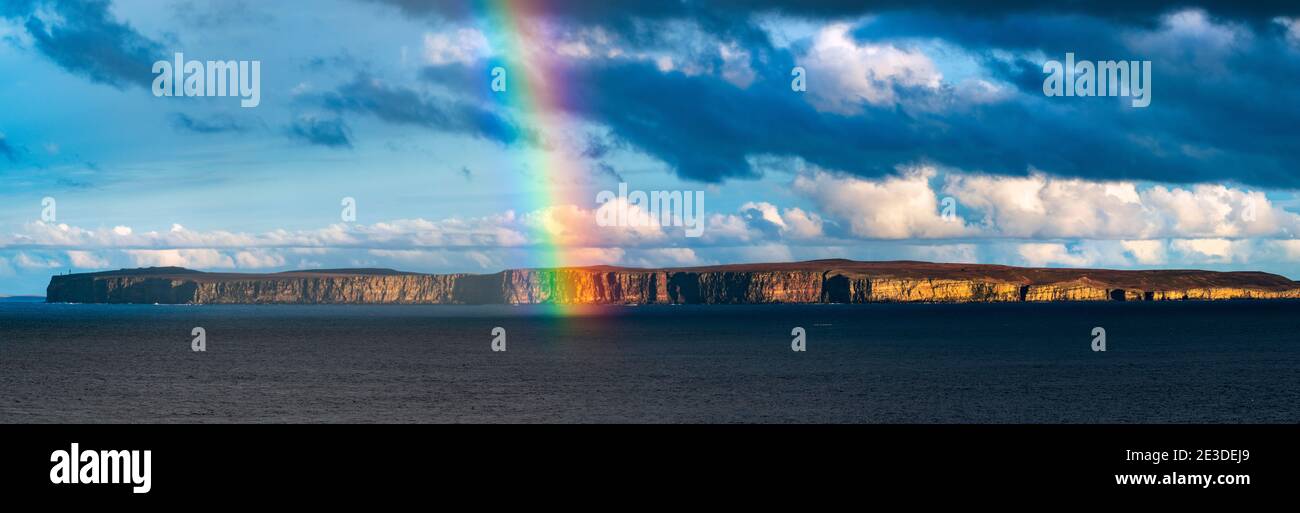 The cliffs dunnet head hi-res stock photography and images - Alamy