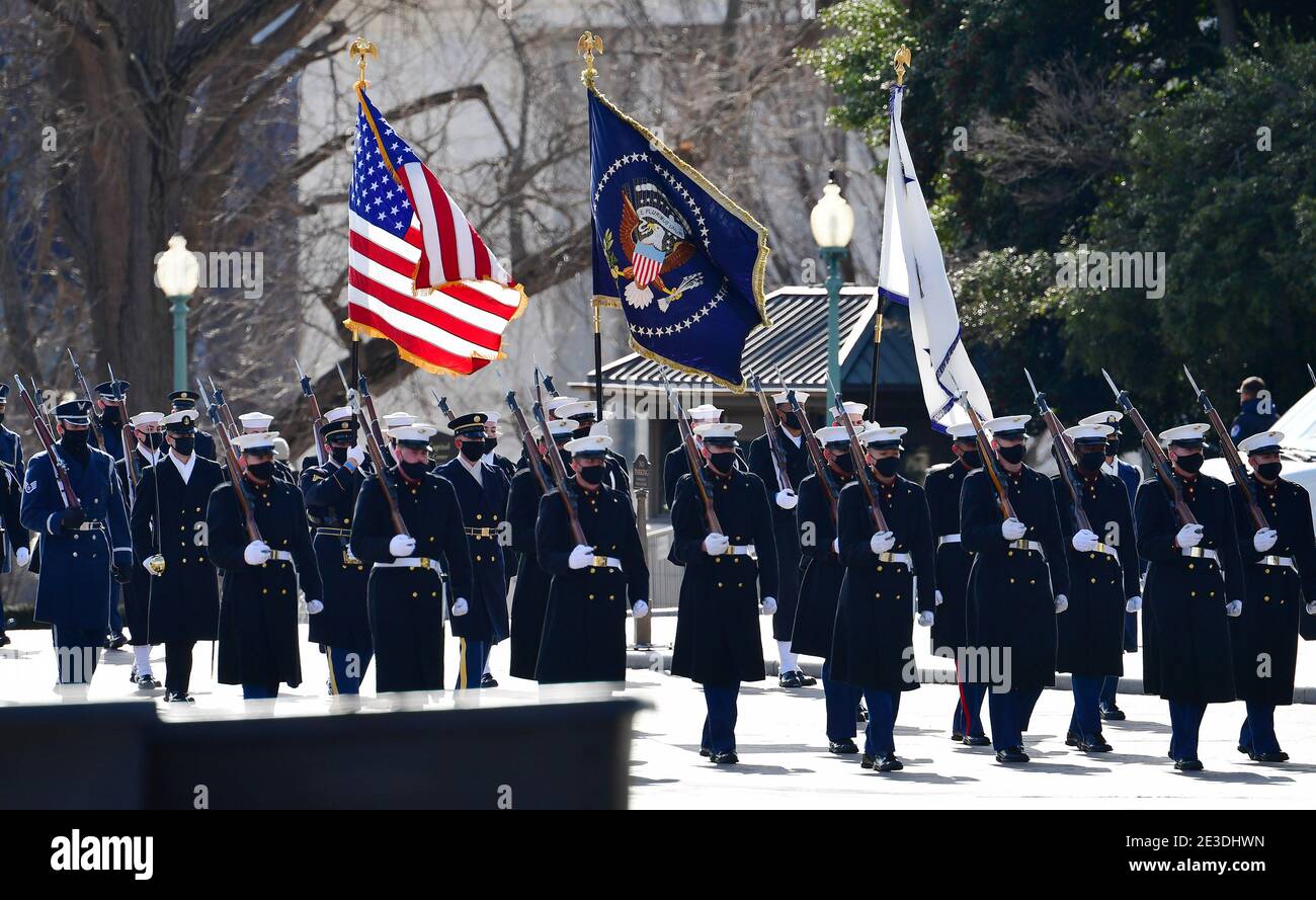 President troops inspection hi-res stock photography and images - Alamy