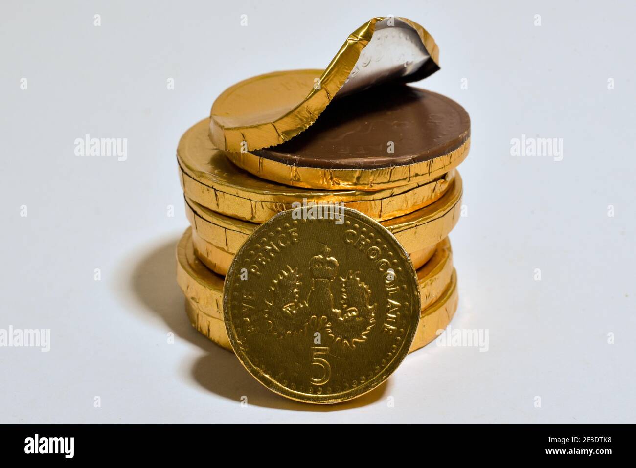 Chocolate bank notes hi-res stock photography and images - Alamy