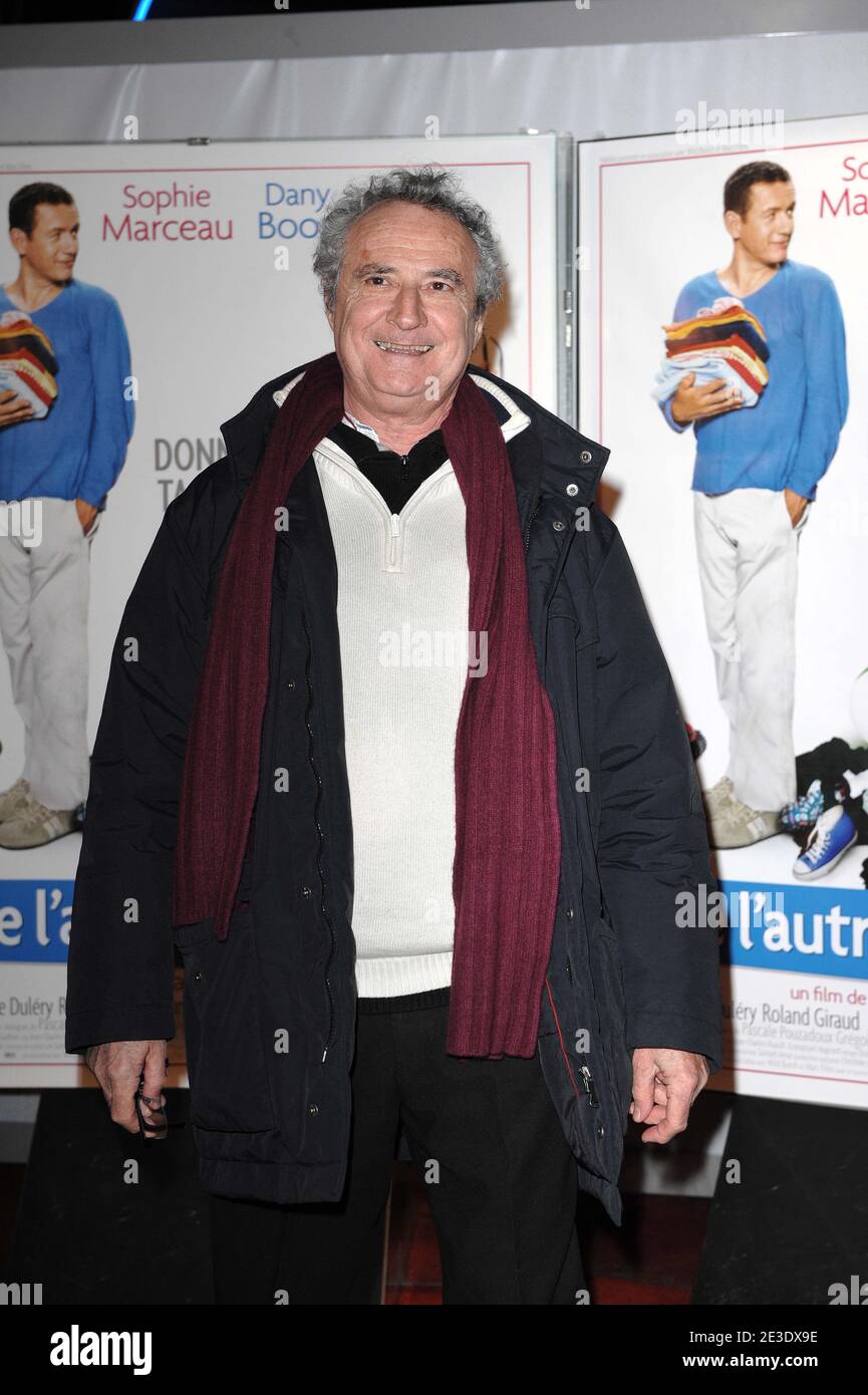 Actor Daniel Prevost attends the premiere of 'De l'autre cote du lit ...