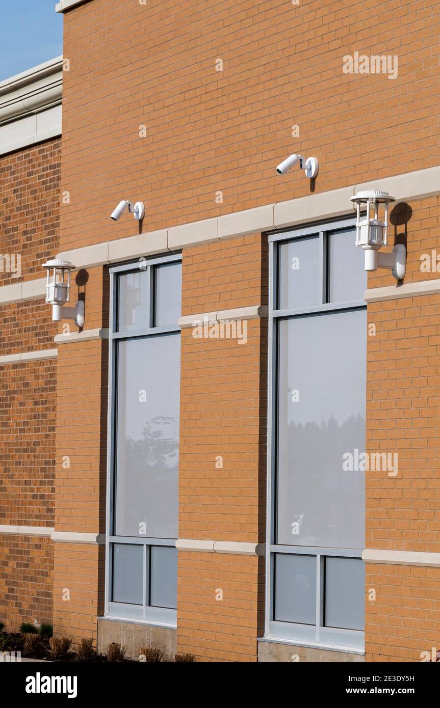 Bank branch under construction hi-res stock photography and images - Alamy