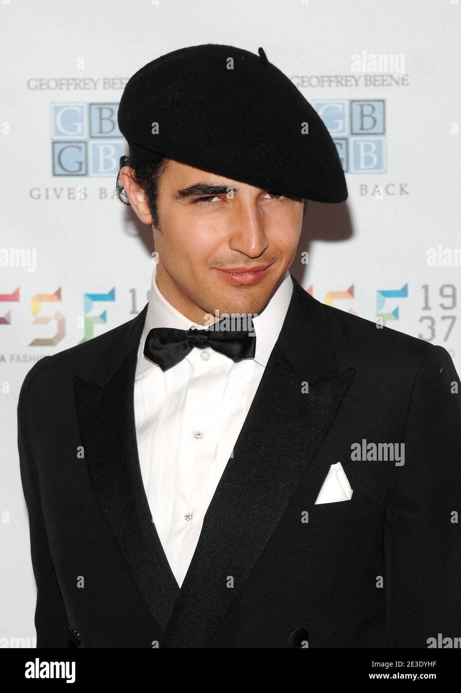 Designer Zac Posen poses at the 2009 FSF Geoffrey Beene Fashion ...