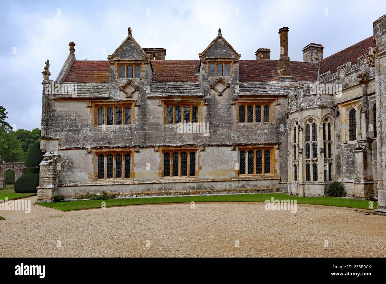 English stately home and landscaped garden hi-res stock photography and ...