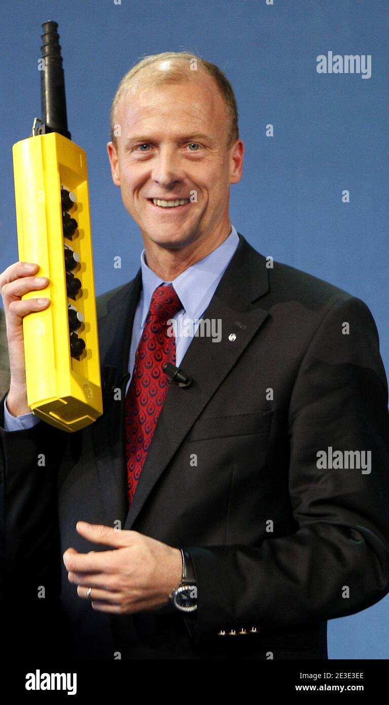 Airbus Germany CEO Tom Enders pose during the groundbreaking ceremony ...