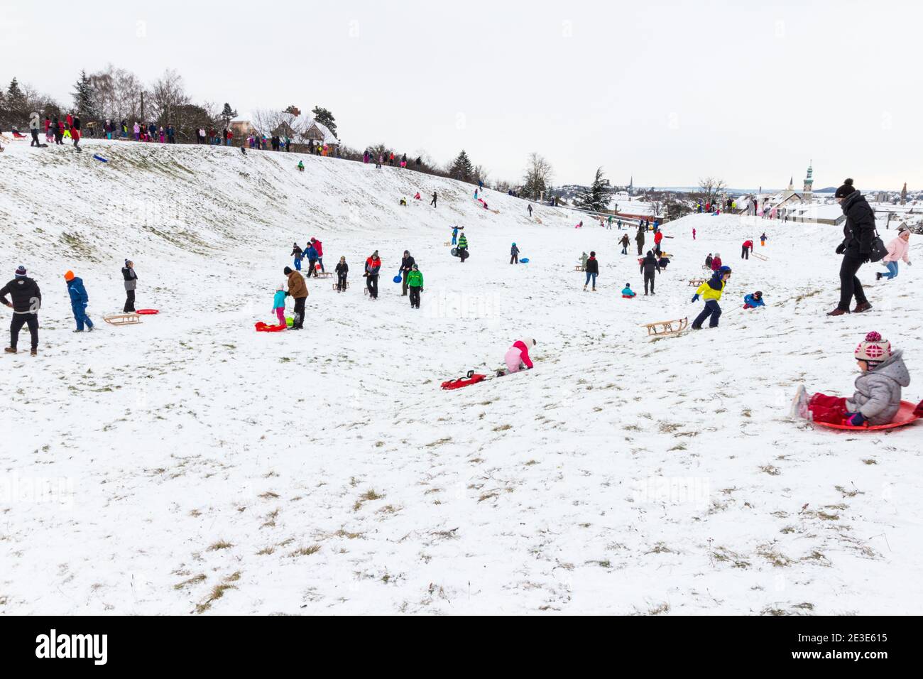 Sledging hi-res stock photography and images - Alamy
