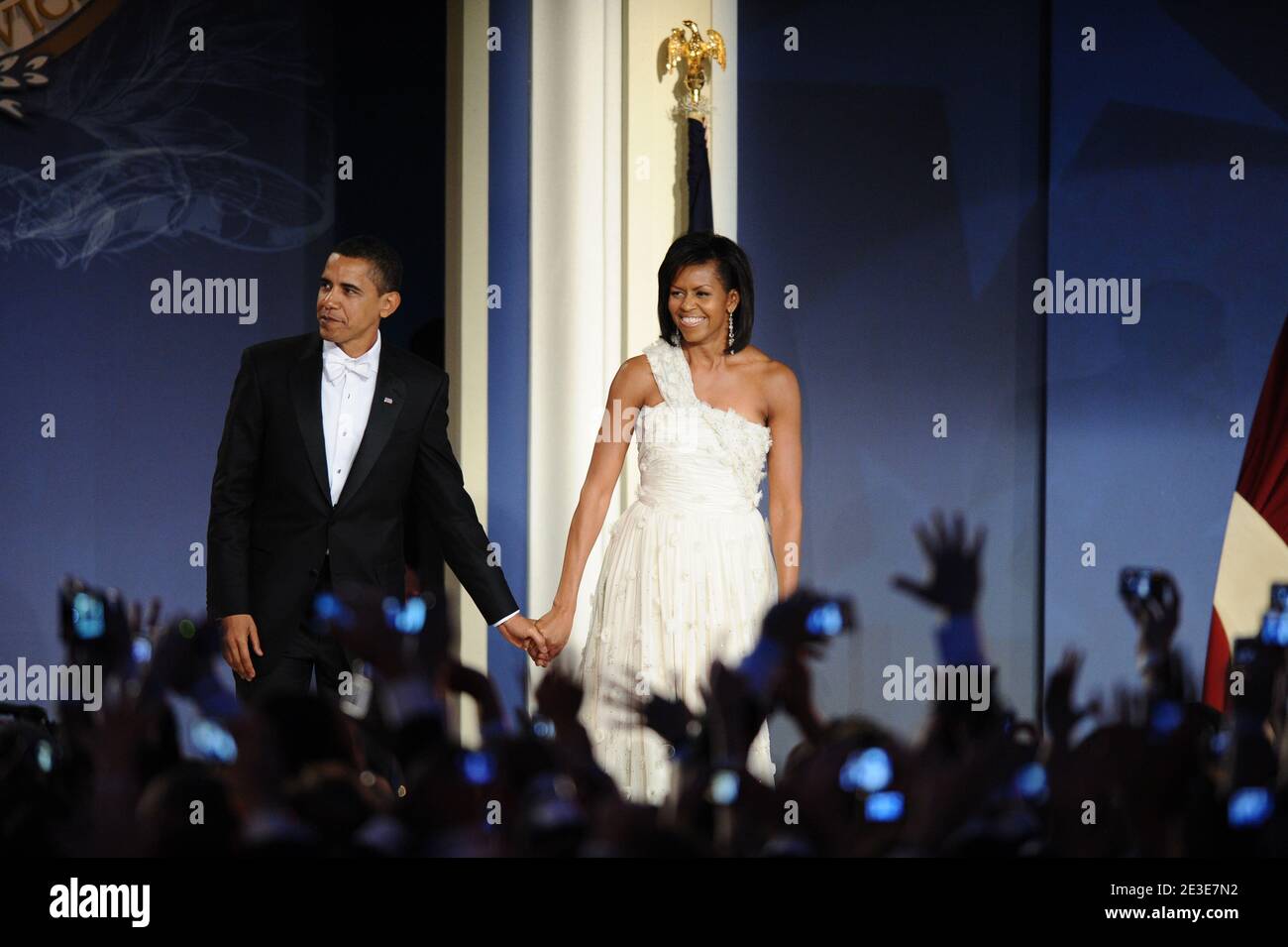 Michelle obama inaugural ball 2009 hi-res stock photography and images ...