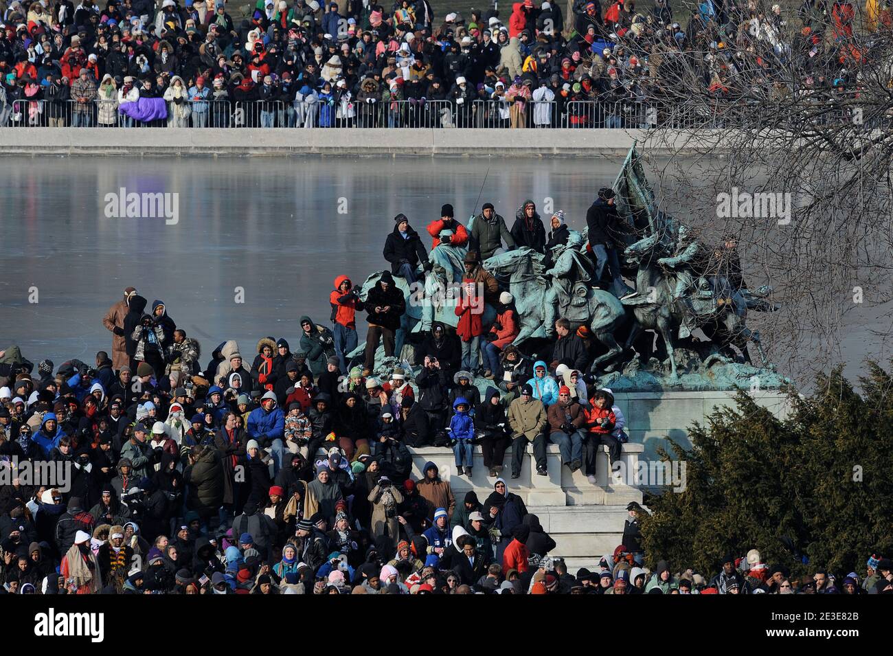 Crowds on the National Mall during President Barack Obama's ...