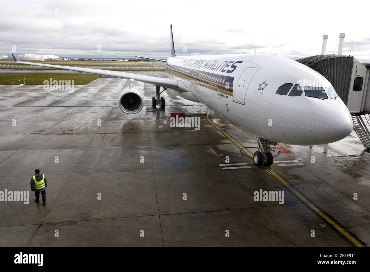 The first of six Airbus A330-300 aircrafts to be delivered to Singapore ...