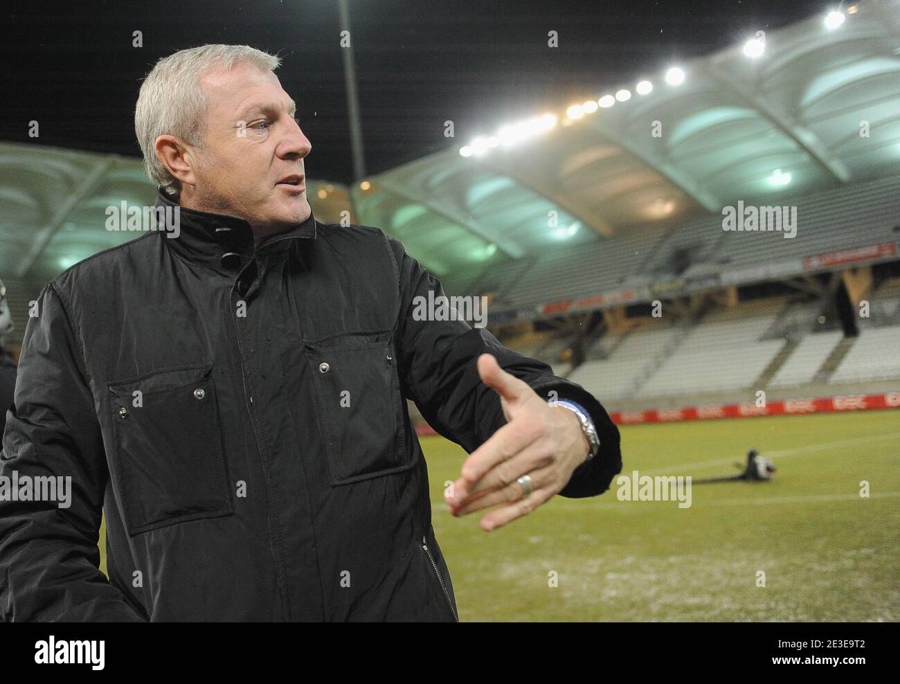 Reims' new coach Luis Fernandez before the Second League Soccer match ...