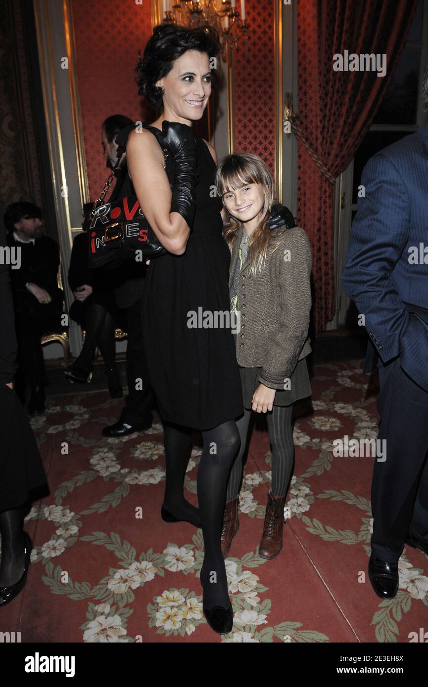 Ines de la fressange and her daughter hi-res stock photography and ...