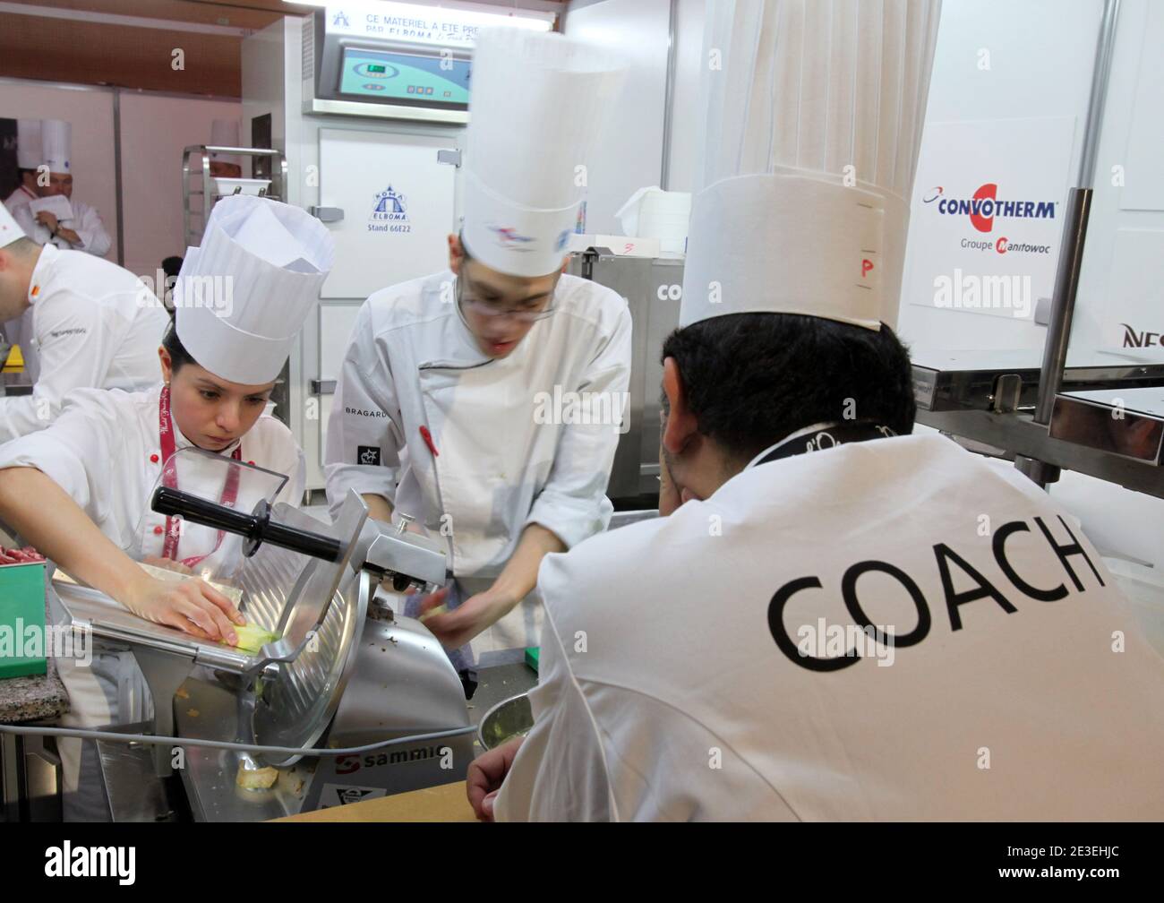 Angel chef hi-res stock photography and images - Alamy