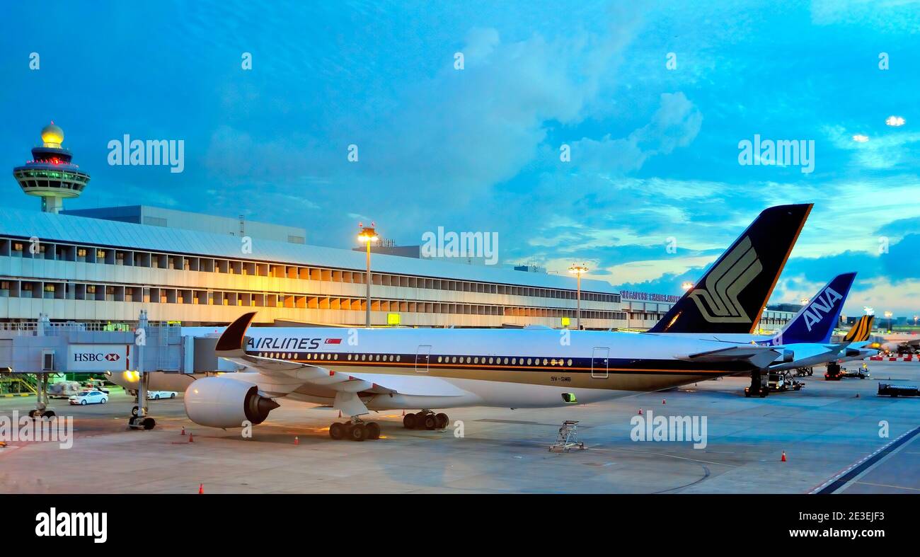 Singapore Airlines Airbus A350 High Resolution Stock Photography and ...