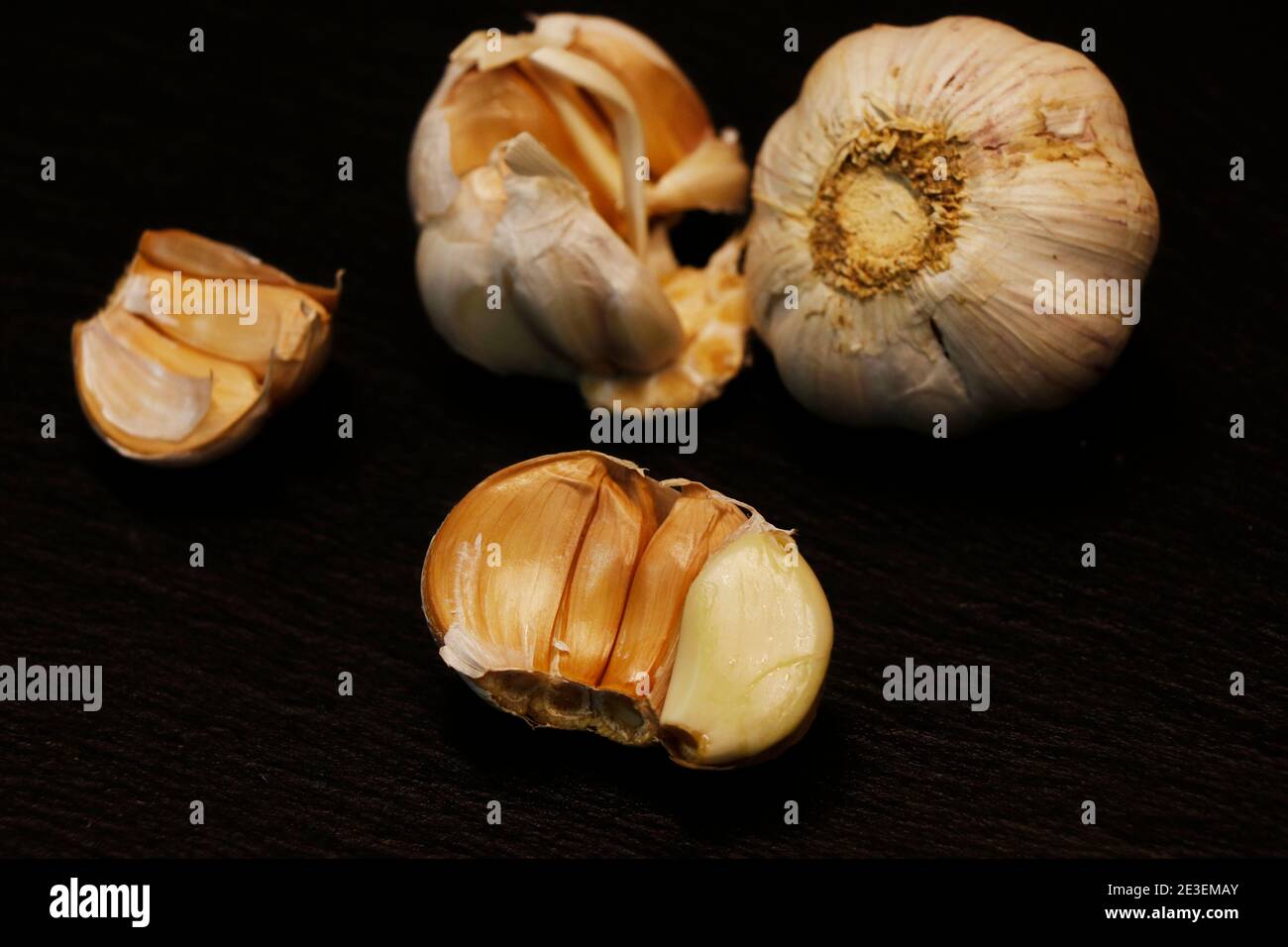 Crushed garlic cloves hi-res stock photography and images - Alamy