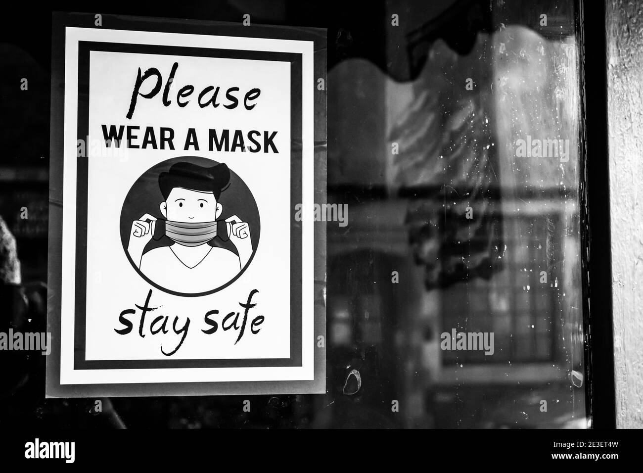 Please wear face mask sign Black and White Stock Photos & Images - Alamy