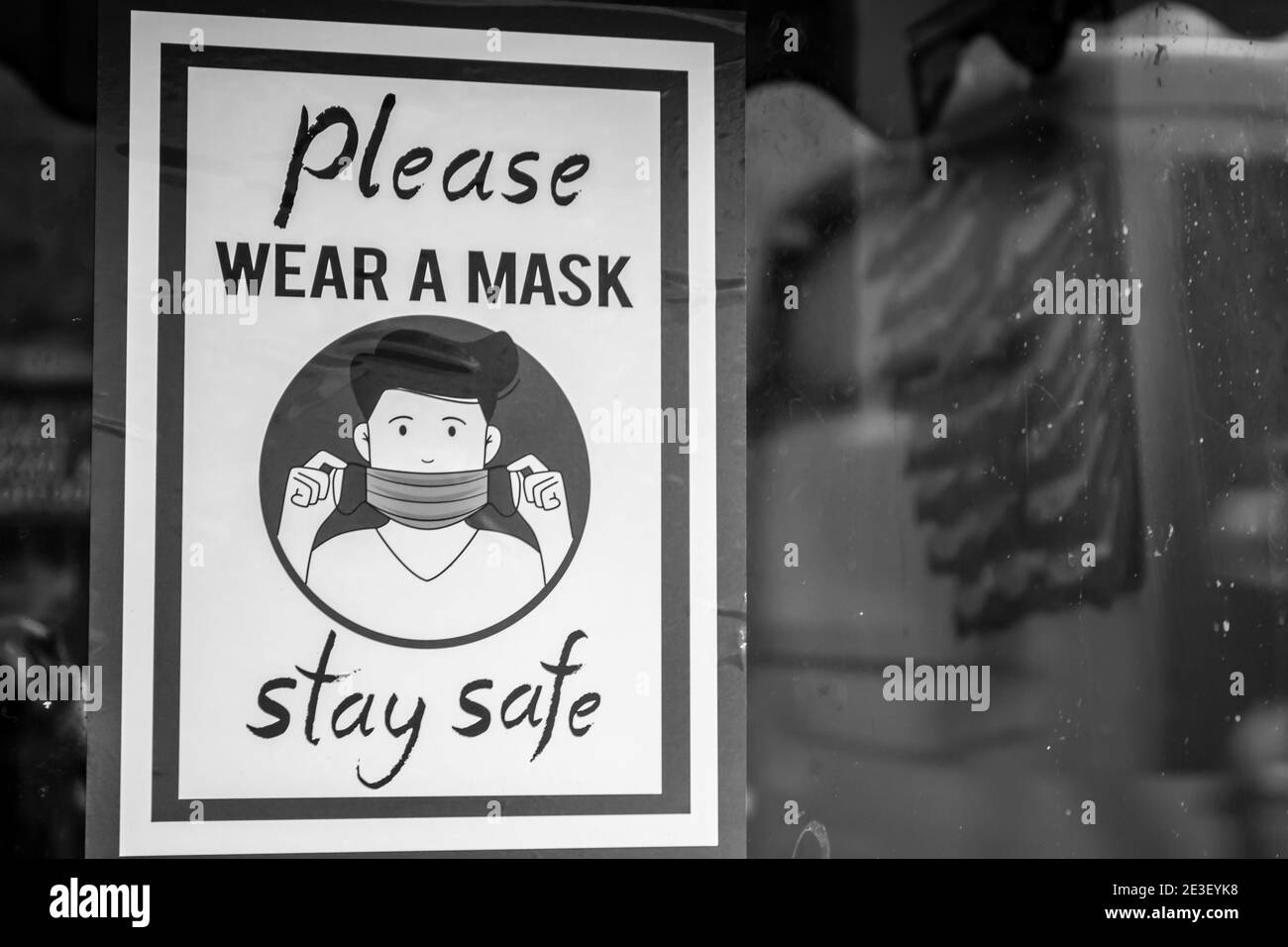 Please wear face mask sign Black and White Stock Photos & Images - Alamy
